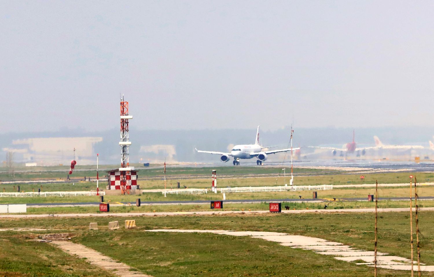 中国国产大飞机C919迎来商业首飞